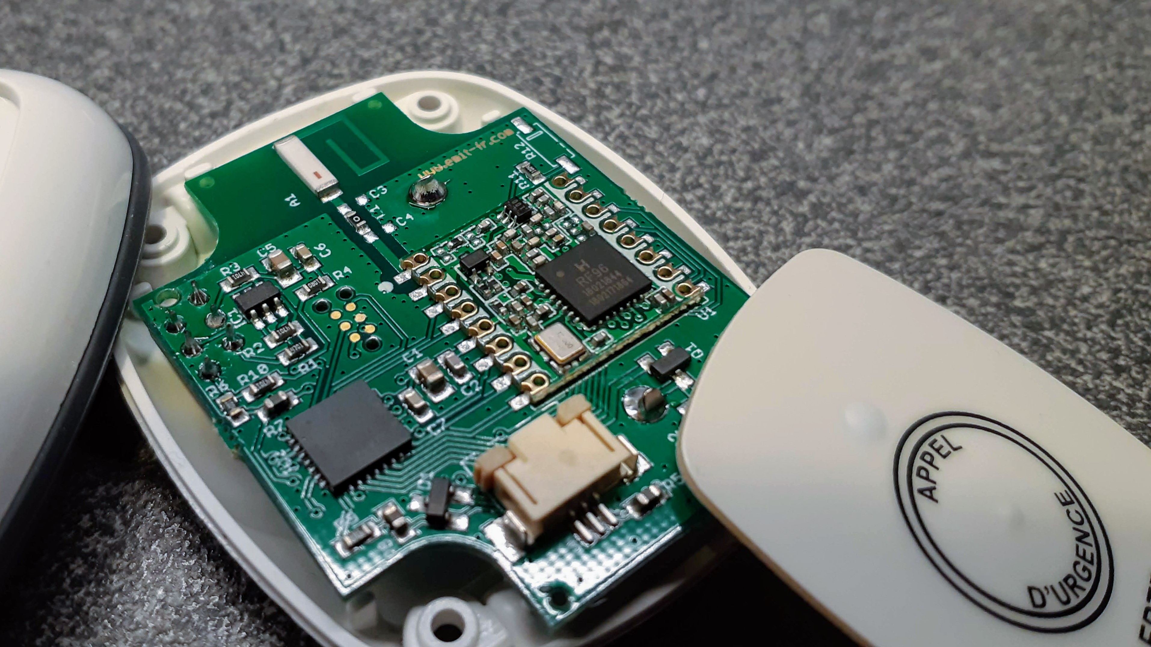 Appel d'urgence LoRa - Bureau d'études électronique, Objets connectés